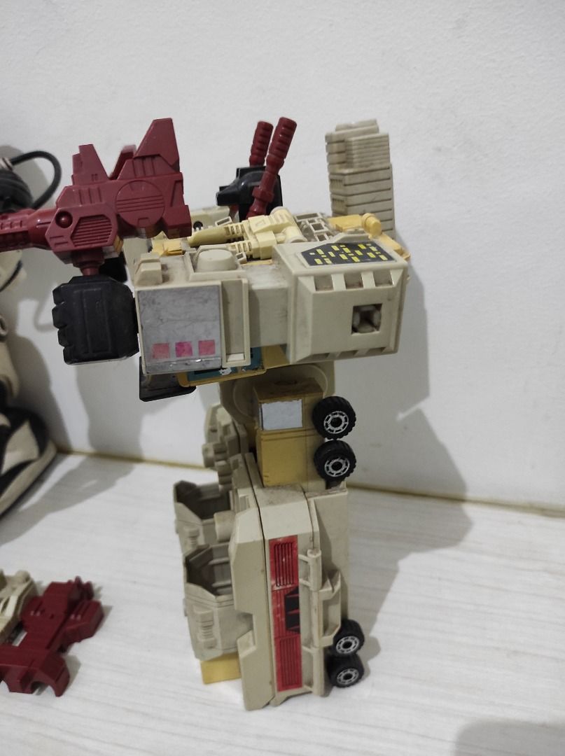 FOR SALE: 1985 Hasbro Transformers G1 Metroplex (Vintage, Original ...