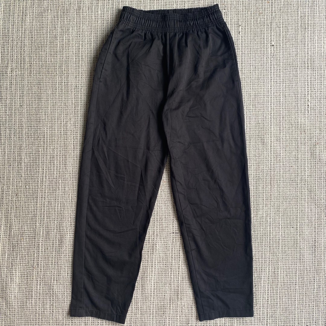 GU Chef Easy Pants in Black, Men's Fashion, Bottoms, Jeans on Carousell