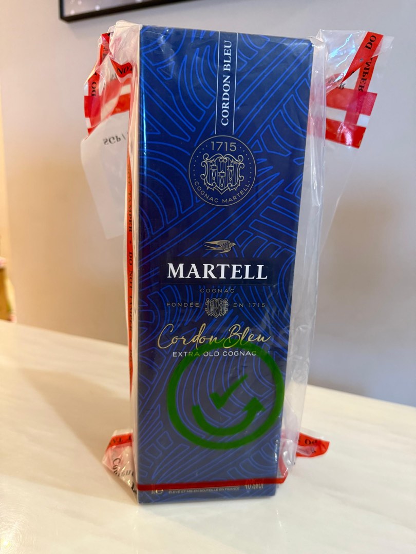 Cordon Blue, Hendrick, Roku, Botanist, Hennessy XO, Martell XO, Remy ...