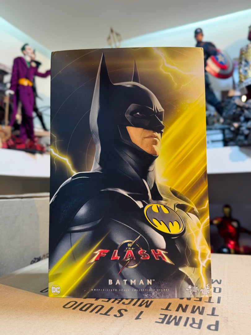 HOT TOYS The Flash - BATMAN (Modern Suit), Hobbies & Toys, Toys & Games ...