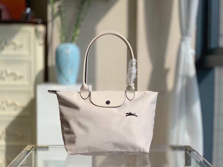 Longchamp Bag Club series large tote bag cream white instock 043, 名牌, 手 ...