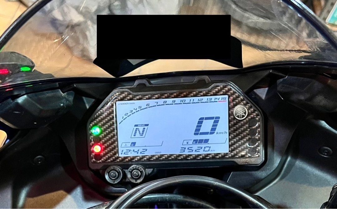 Yamaha R25 V2, Motorbikes on Carousell