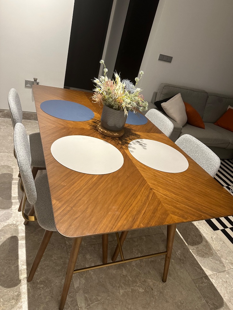 Castlery Lily Dining Table with 4 Chairs, Furniture & Home Living, Furniture, Tables & Sets on ...