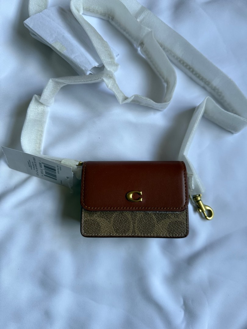 COACH Half Flap Card Case, Women's Fashion, Bags & Wallets, Wallets ...
