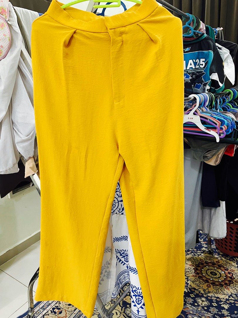 DEWI DIARY KLYLIE SET YELLOW, Women's Fashion, Dresses & Sets, Sets or ...