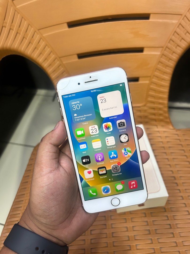Iphone 8 plus 64GB fulset no hf ex inter, Telepon Seluler & Tablet ...