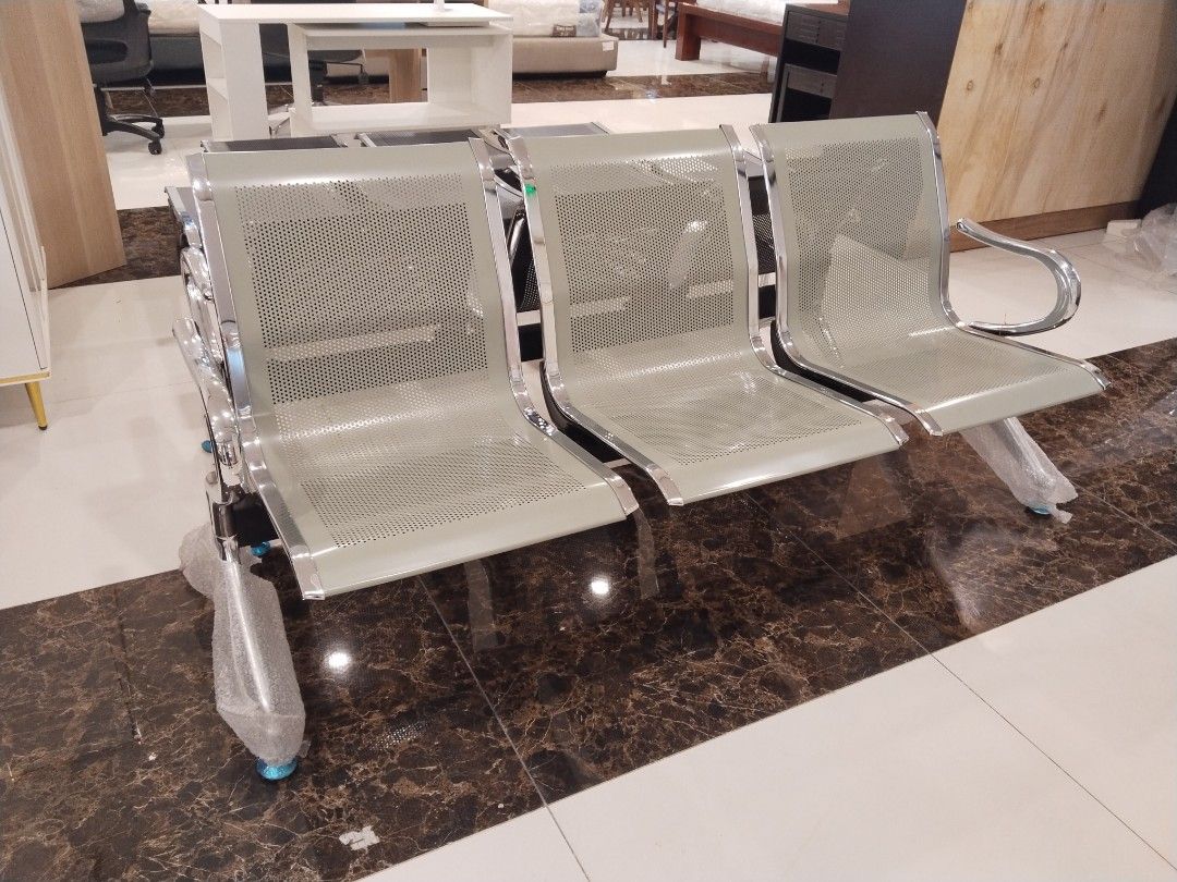 Kursi Tunggu Senderan Size Jumbo 3 Slot, Perabotan Rumah di Carousell