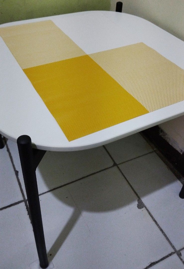 Meja informa CAKEP, Perabotan Rumah di Carousell