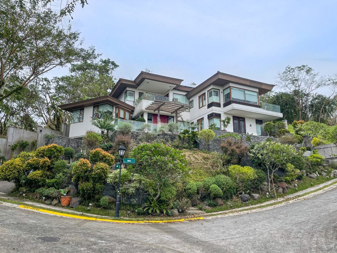 Prime Corner House and Lot with breathtaking views of Mt. Makiling For ...