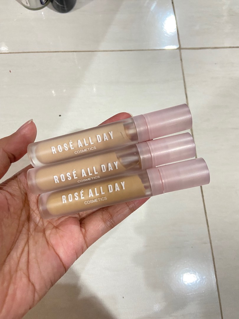 Rose All Day Concealer Medium Neutral, Kesehatan & Kecantikan, Rias ...