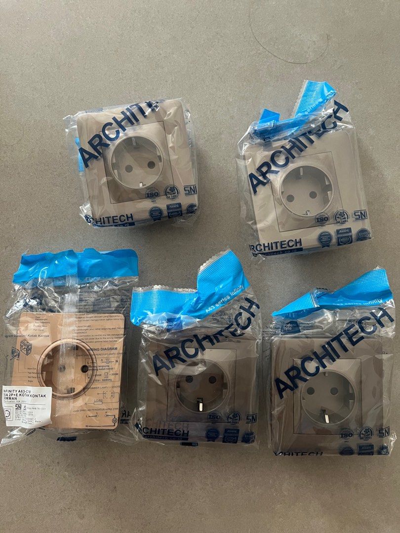 Stop kontak architect baru, Perabotan Rumah di Carousell