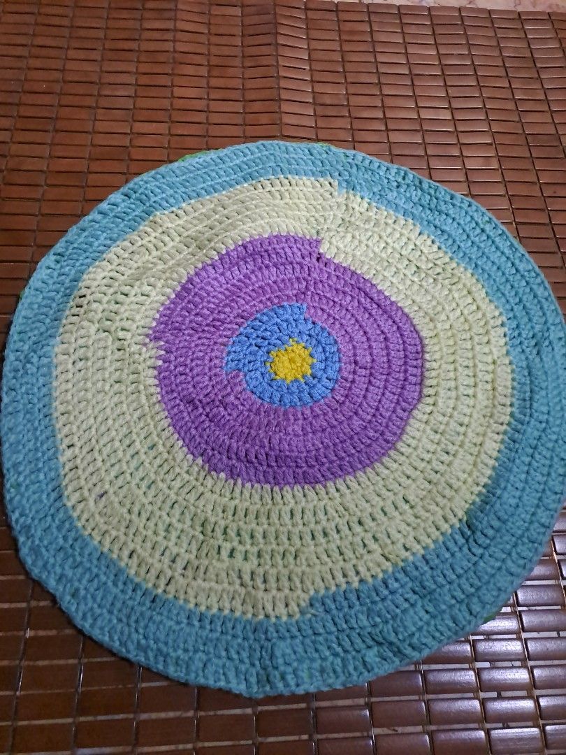 Taplak Rajut Wol BolbalnD. 55, Perabotan Rumah di Carousell