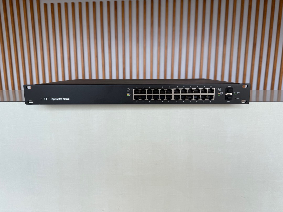 Ubiquiti EdgeSwitch 24 Port Gigabit Switch, Computers & Tech, Parts ...