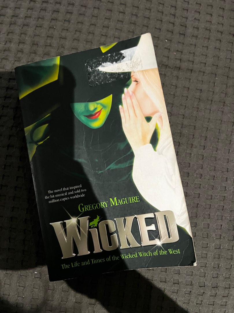 Wicked: The Life and Times of the Wicked Witch of the West, Hobbies & Toys, Books & Magazines ...