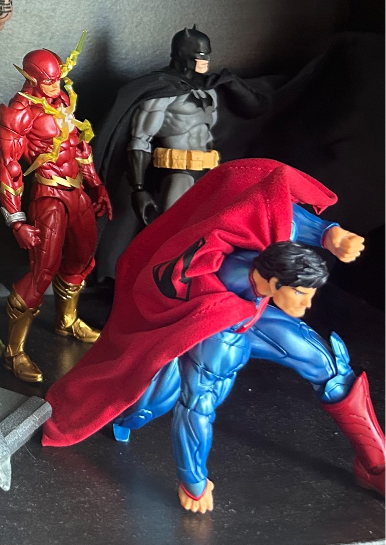 wtt revoltech flash, revoltech superman, mafex batman hush, Hobbies ...