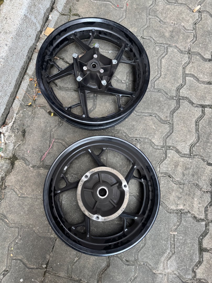 xmax v1 stock rims, Motorcycles, Motorcycle Accessories on Carousell