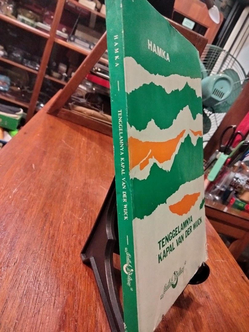 Book HAMKA TENGGELAMNYA KAPAL VAN DER WIJCK, Hobbies & Toys, Books ...