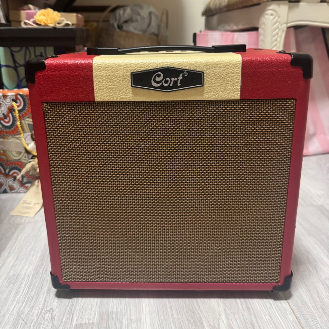 CORT CM15R ELECTRIC GUITAR AMPLIFIER, Audio, Soundbars, Speakers ...