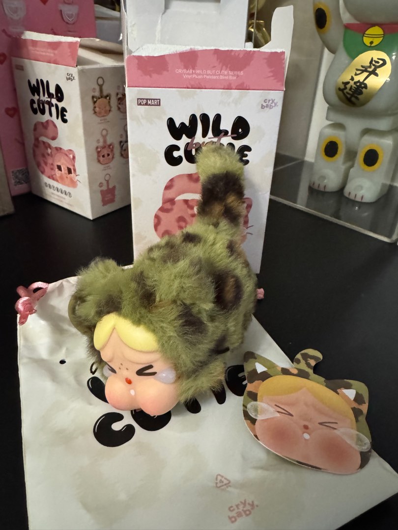 Crybaby 豹貓 迷彩色 shiny shiny Cat doll labubu, 興趣及遊戲, 玩具 & 遊戲類 - Carousell