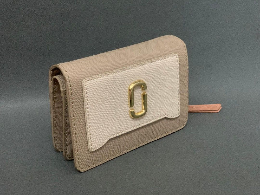 Dompet MARC JACOBS, Fesyen Wanita, Tas & Dompet di Carousell