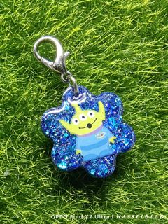 alien stage keychains and standees, Hobbies & Toys, Memorabilia ...