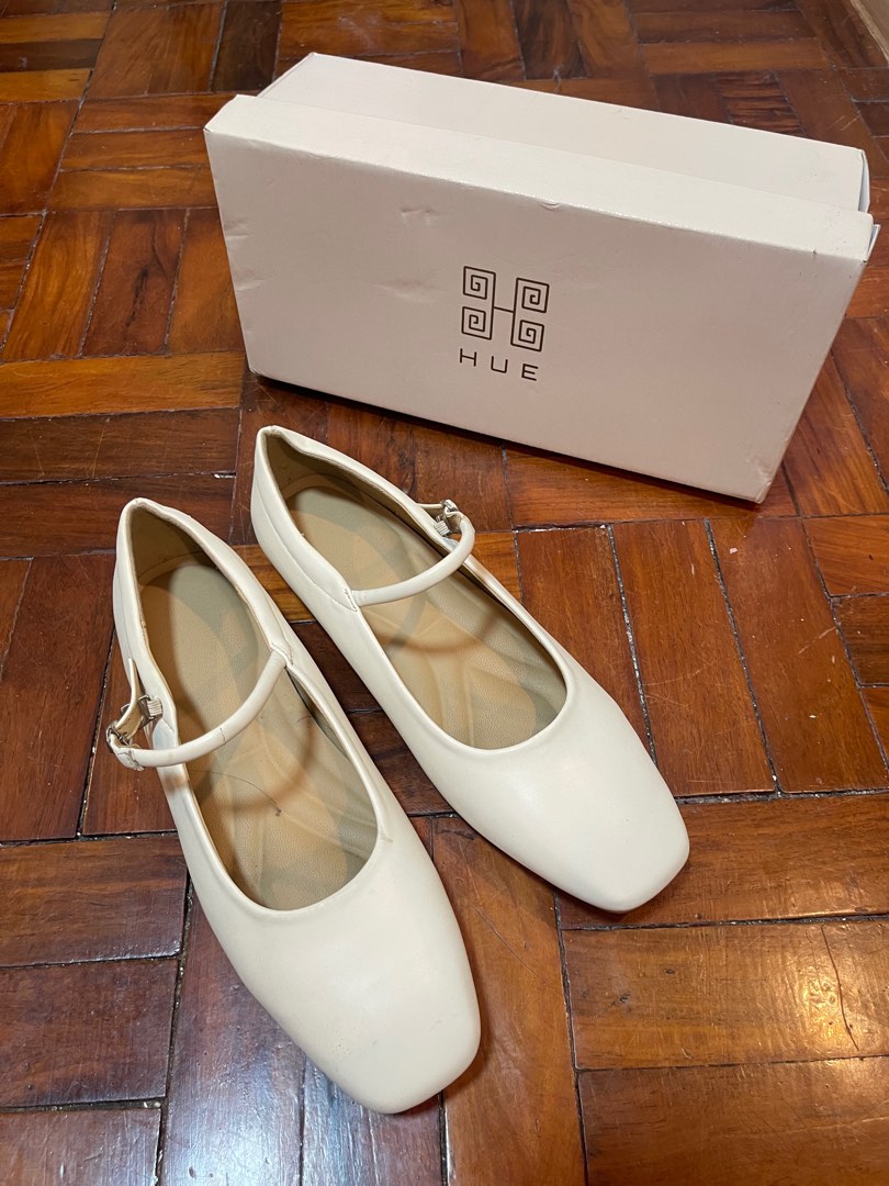 HUE Manila mary janes, Women's Fashion, Footwear, Flats & Sandals on ...