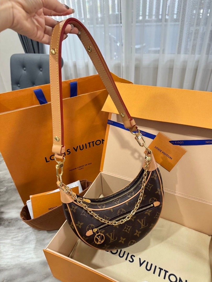 LV loop monogram 2023, Fesyen Wanita, Tas & Dompet di Carousell