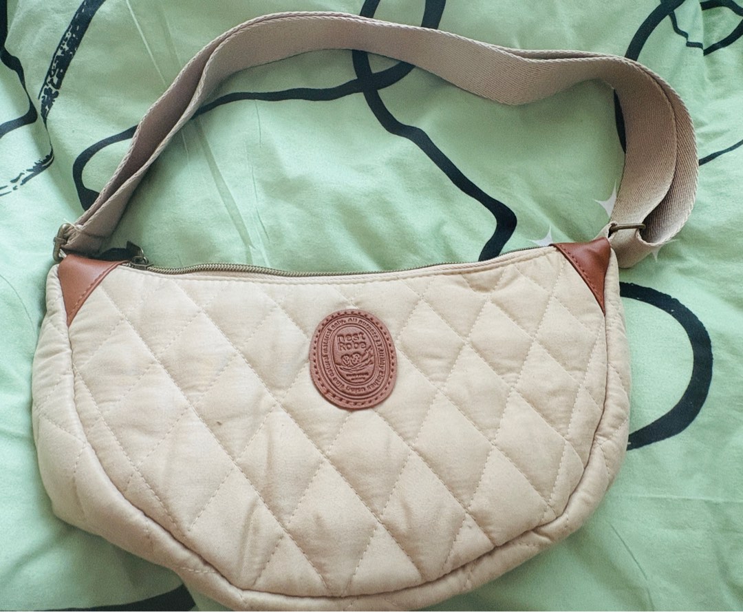 Nest Robe bag, 女裝, 手袋及銀包, 單肩包 - Carousell
