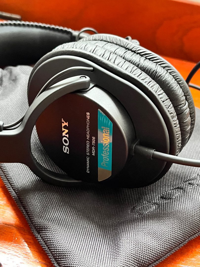 Sony MDR-7506 Professional Headphones, Audio, Headphones & Headsets on ...