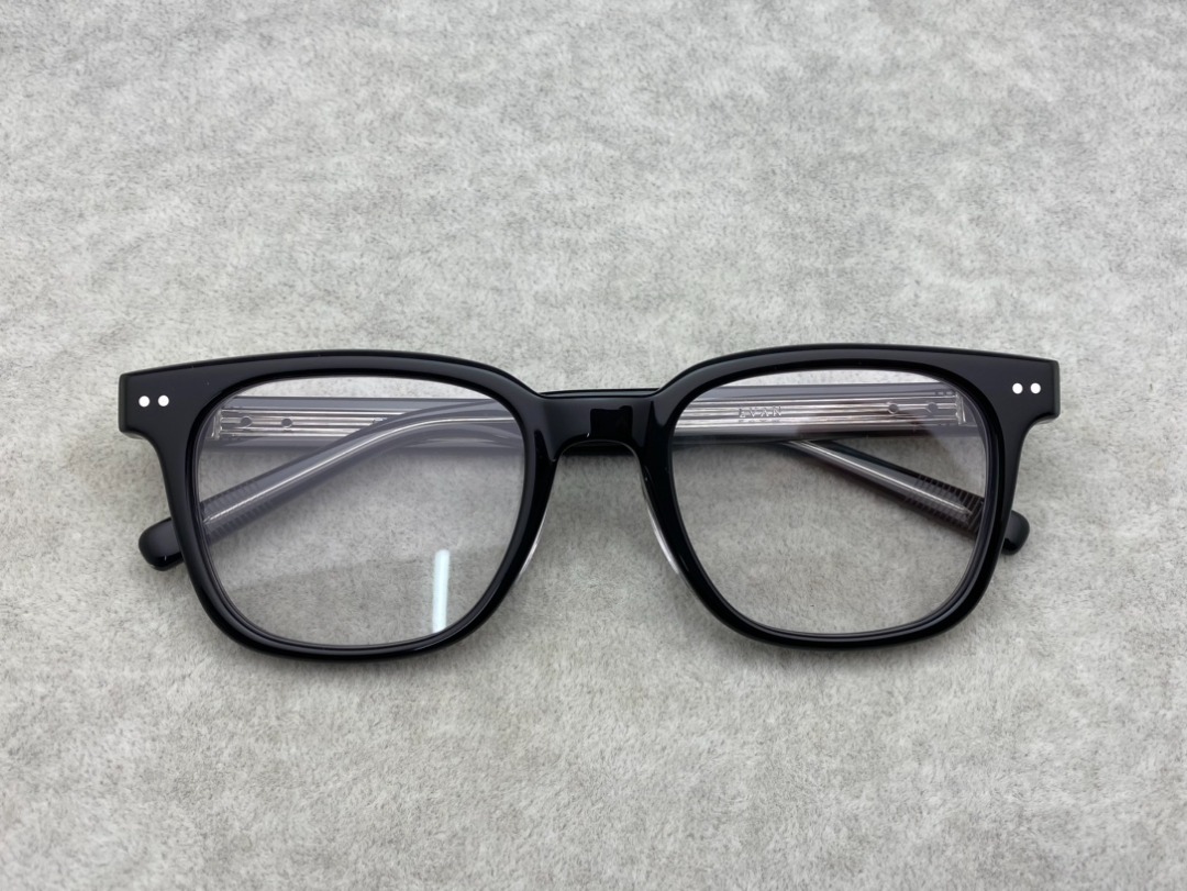 Gentle Monster GM EVAN size : 52-22-146, Women's Fashion, Watches ...