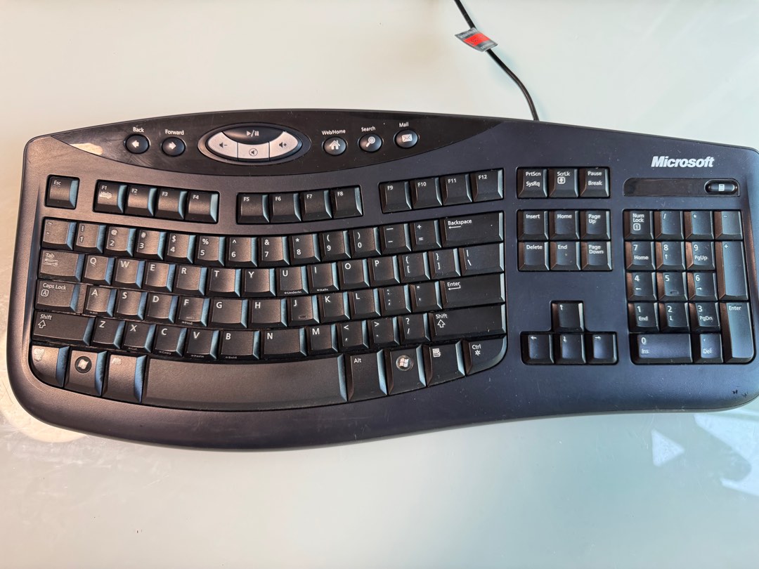 Microsoft Comfort Curve Keyboard 2000, 電腦＆科技, 電腦周邊及配件, 電腦鍵盤及相關產品 ...