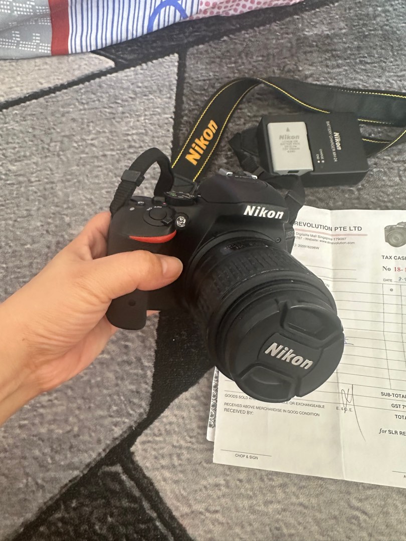 Nikon D5500 DSLR Camera with Lens, Photography, Cameras on Carousell