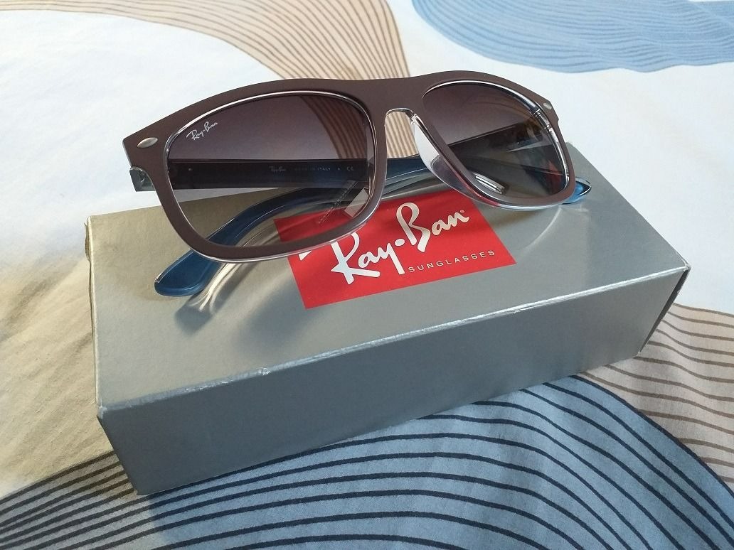 Ray-Ban Top Matte Chocolate Sunglasses, Fesyen Pria, Aksesoris, Kacamata di Carousell