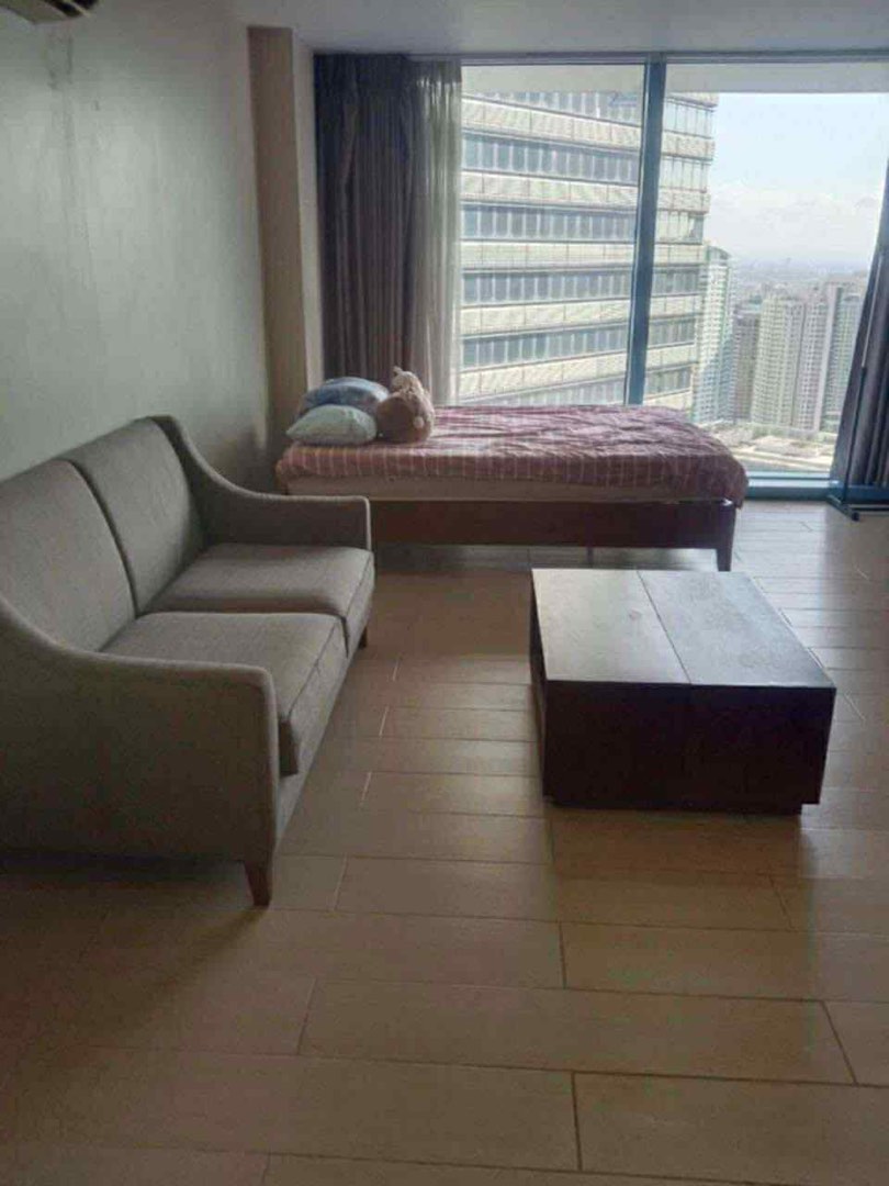 Three Central Makati, Property, Rentals, Apartments & Condos on Carousell