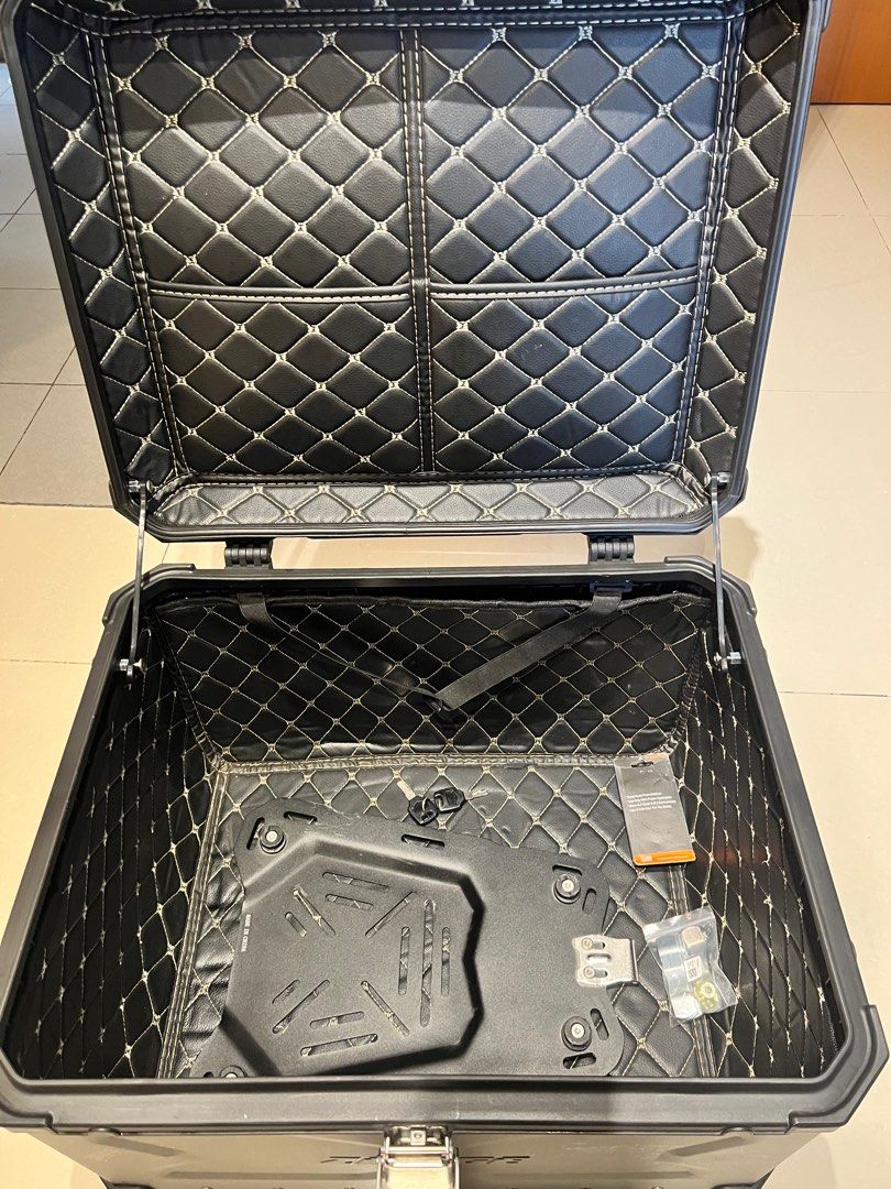 Used Zedge 65l top box, Motorcycles, Motorcycle Accessories on Carousell