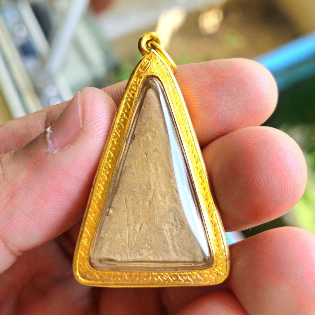 🇸🇬 LP Kuay Wekman Nang Phaya BE2500, Hobbies & Toys, Religious Items on Carousell