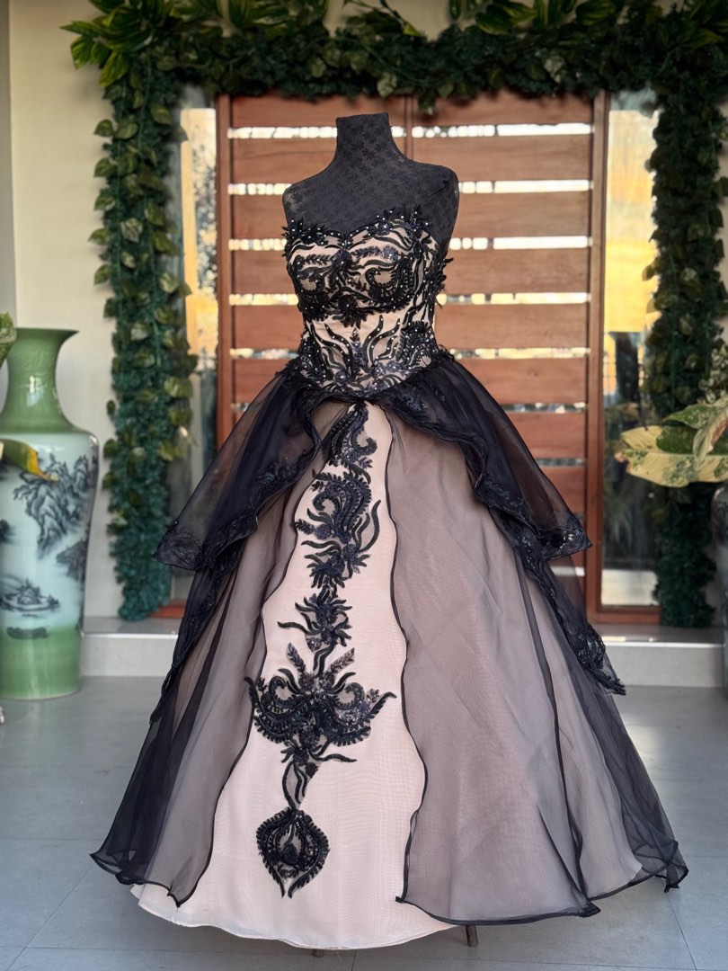 Ball Gown (Small to Medium Body Frame), Women's Fashion, Dresses & Sets ...