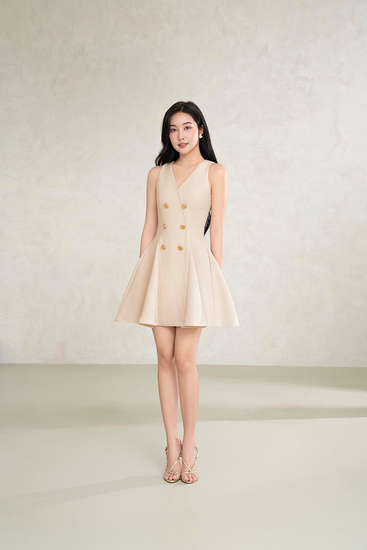 Chello Joohyun Gusset Flare Mini Dress in Cream Beige, Women's Fashion ...