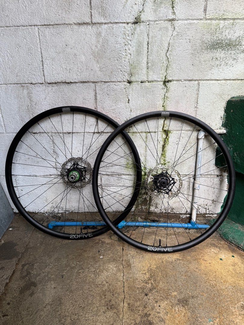 Hope 20five Gravel Road wheelset, Sports Equipment, Bicycles & Parts ...