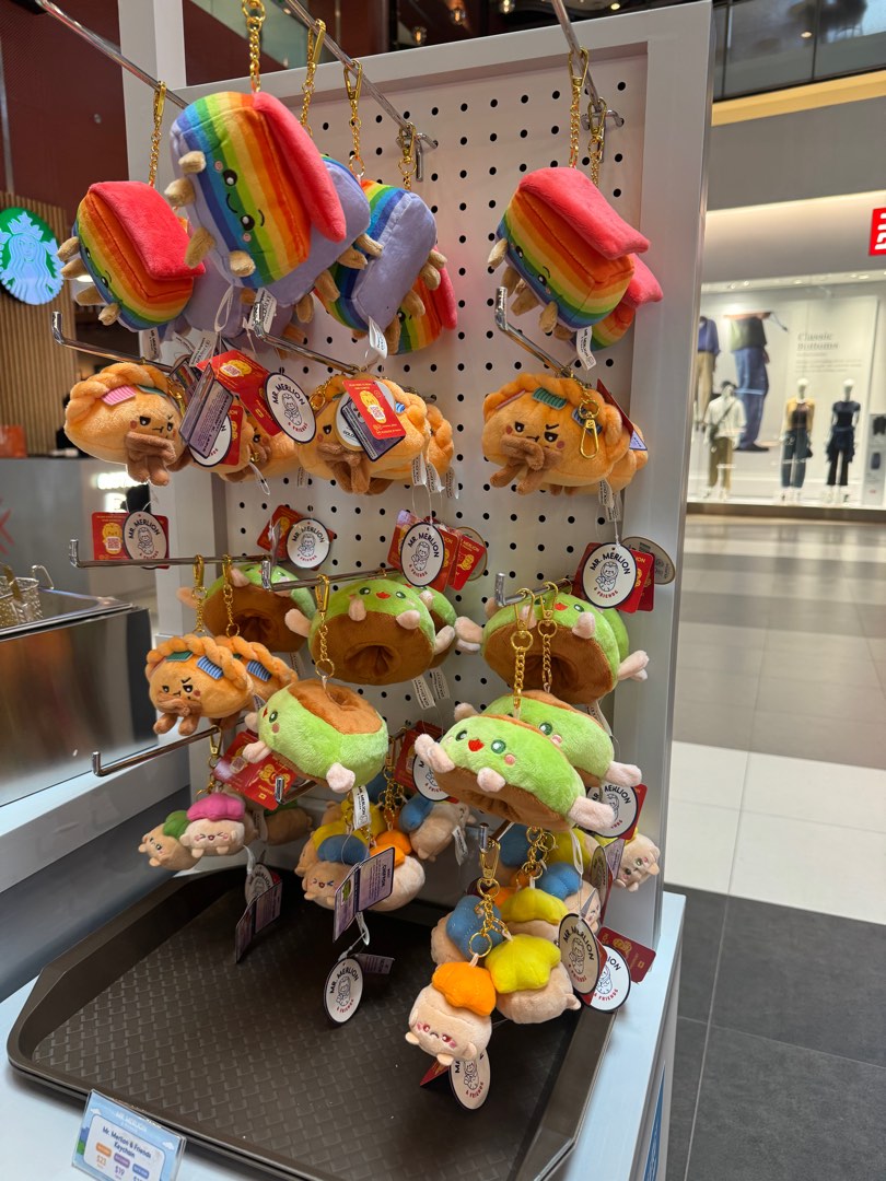 Mr Merlion Hawker Fest plushies, Hobbies & Toys, Toys & Games on Carousell