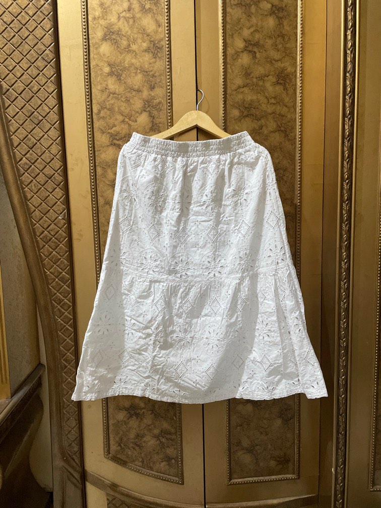 Rok katbol, Fesyen Wanita, Pakaian Wanita, Gaun & Rok di Carousell