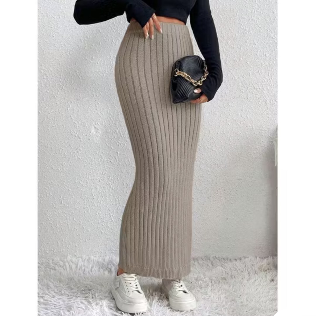 Rok knit panjang long skirt in knit, Fesyen Wanita, Pakaian Wanita ...