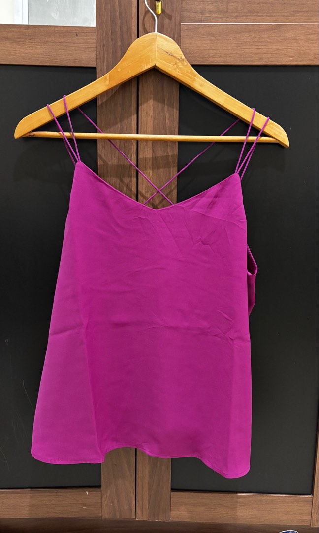 Tank Top by GU ORI XL, Fesyen Wanita, Pakaian Wanita, Atasan di Carousell