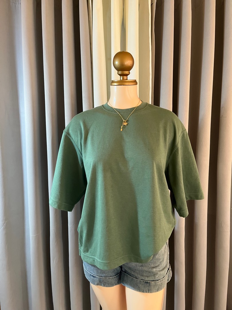 Uniqlo green, Women's Fashion, Tops, Shirts on Carousell