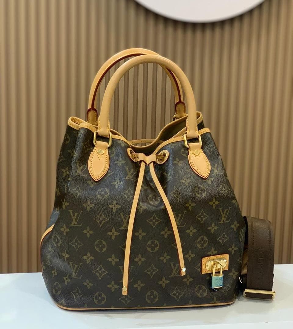 VGC LV Neo Bucket Monogram Ghw 2010. Size 30x23.5x30cm With Db, Strap ...