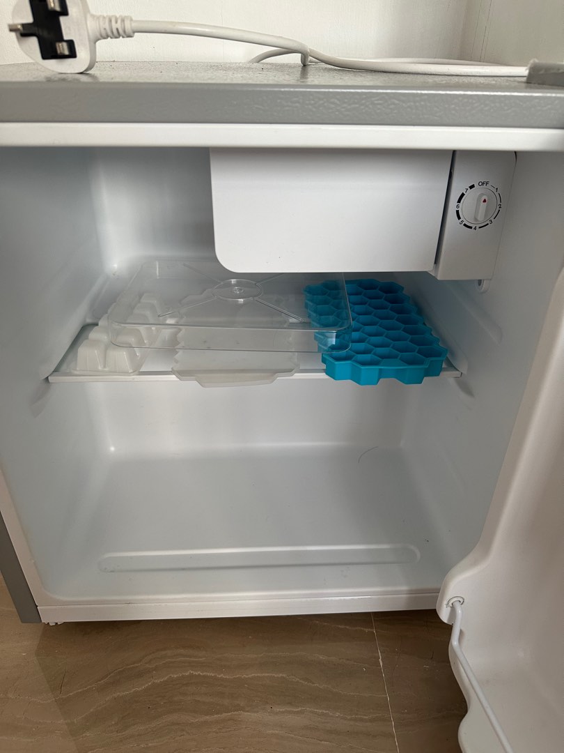 CHiQ Mini Fridge - Excellent Condition, TV & Home Appliances, Kitchen ...