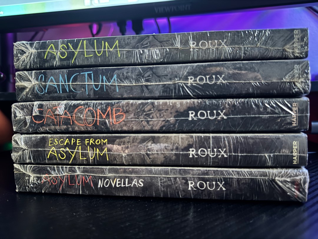Madeleine Roux (Complete set!), Hobbies & Toys, Books & Magazines ...