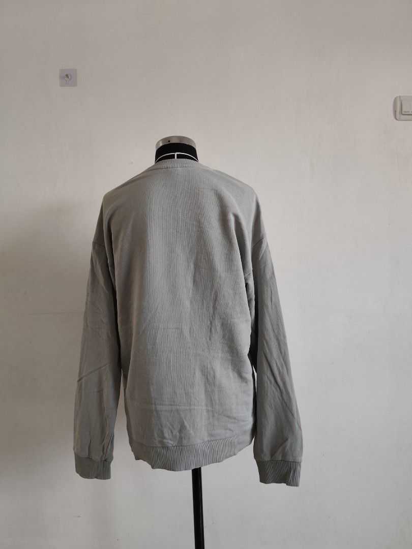 Sweater Korea cat sage, Fesyen Wanita, Pakaian Wanita, Atasan di Carousell