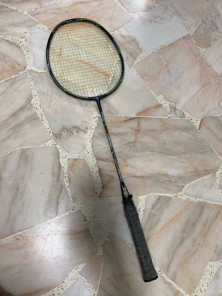 Decathlon Perfly 900, Sports Equipment, Sports & Games, Racket & Ball ...