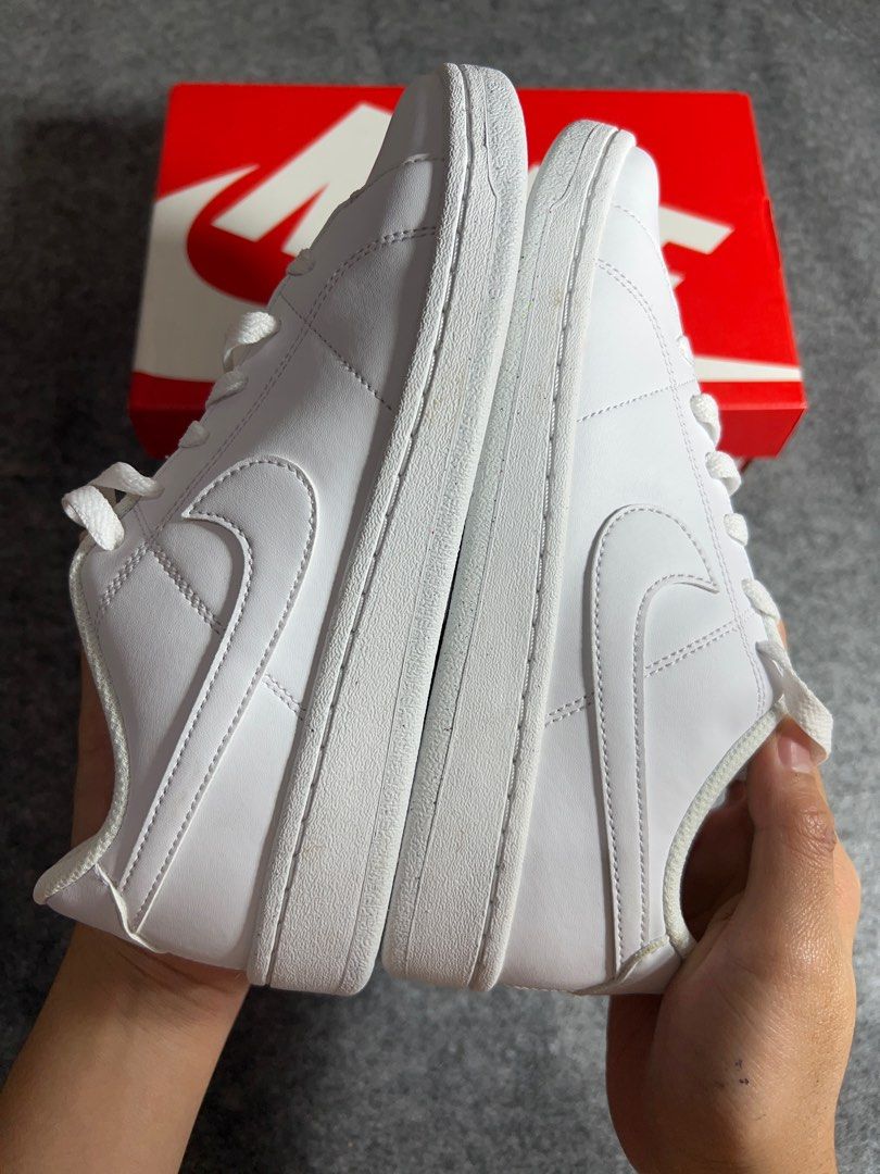 nike court royale 2 next nature putih, Fesyen Wanita, Sepatu di Carousell